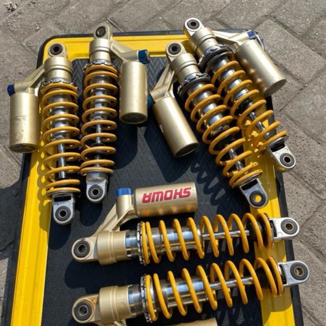Jual shockbreaker Showa shock Showa kuning skok showa ORIGINAL SECOND ...