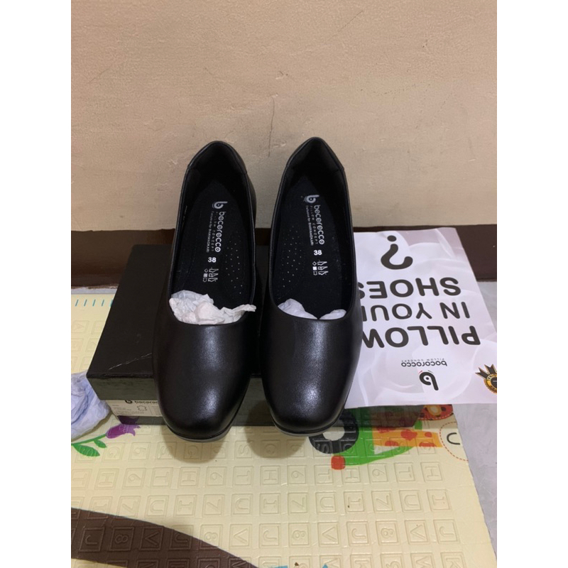 Jual Sepatu Bocorocco hitam (NEW) (LINK PESANAN JANGAN CO) | Shopee ...
