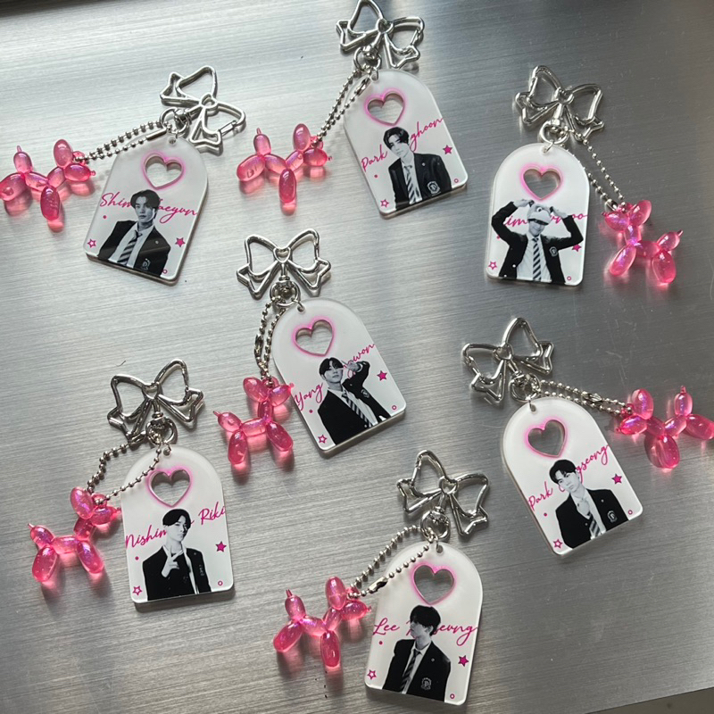 Jual (PRE ORDER ) Keychain SEVENTEEN TREASURE EN.HYPEN RIBBON ...