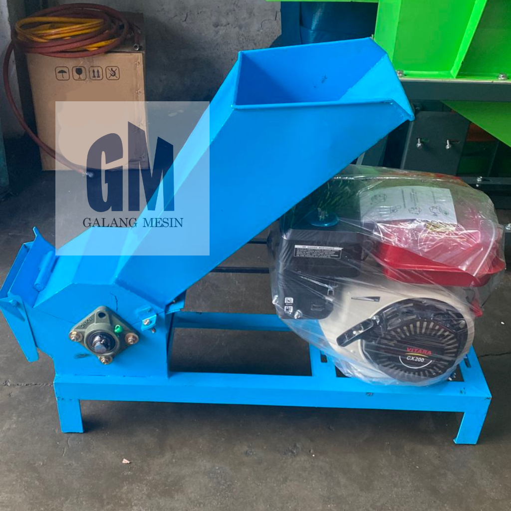Jual Mesin Pencacah Rumput dan Batang Pohon Pisang Mini Serbaguna Olah ...