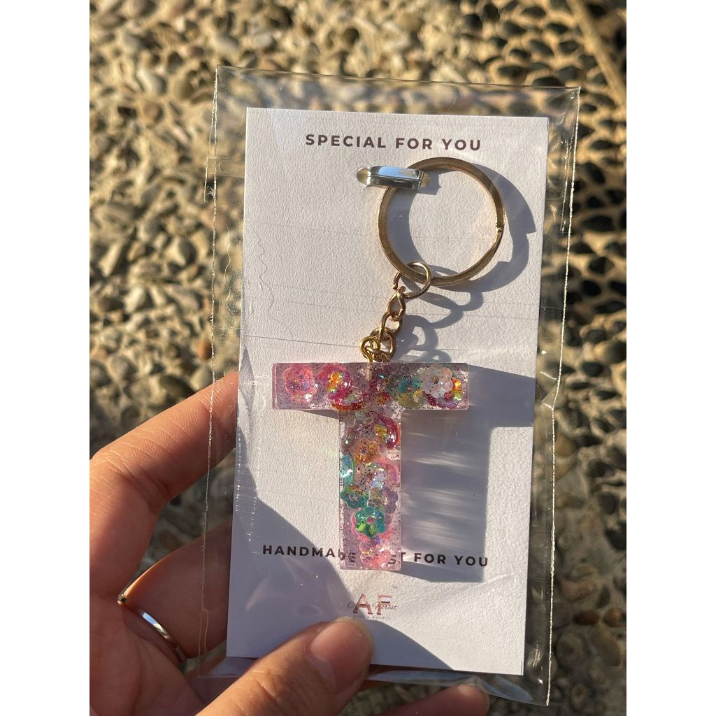 Jual Alphabet Letter Keychain Resin Gantungan Kunci Huruf Ganci Custom ...