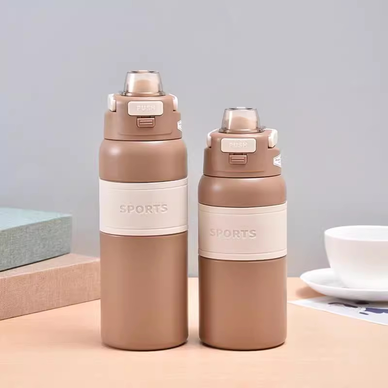 Jual Botol Minum 600 ML Olahraga Dengan Pengunci Tampilan Trandy ...
