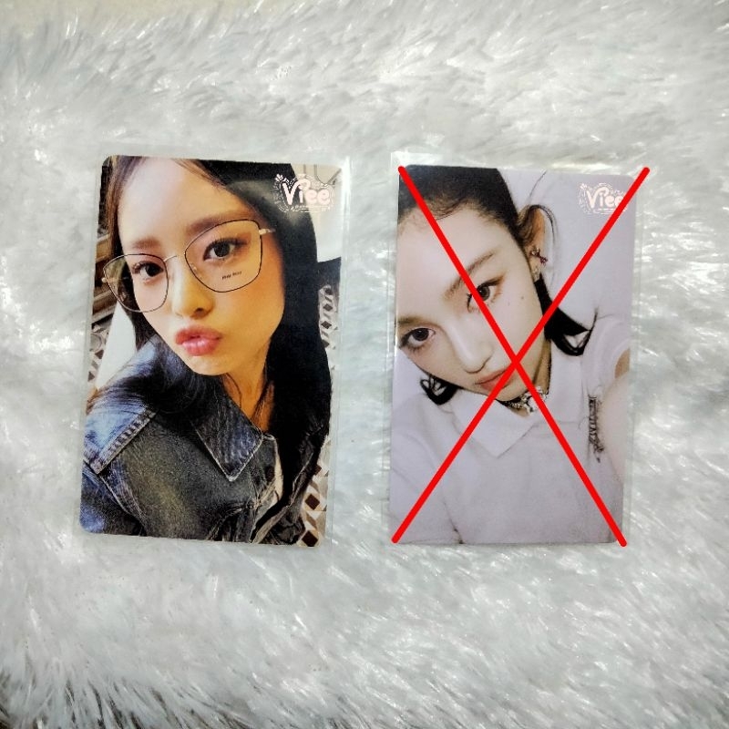 Jual wts lfb want to sell pc photocard hanni bluebook newjeans hanni ...