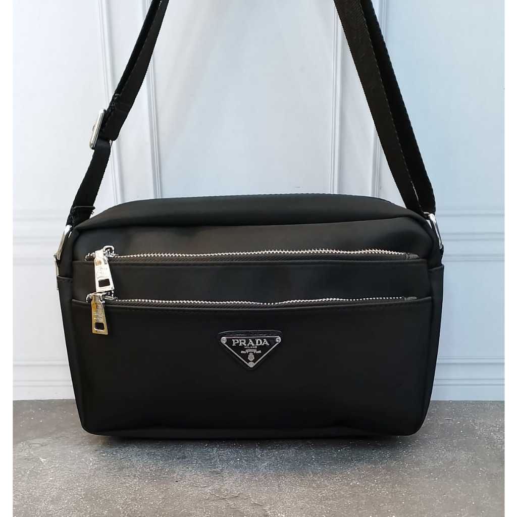 Jual TAS SELEMPANG PRADA NEW CLASSIC UNISEX MIRROR QUALITY | Shopee ...