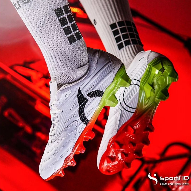 Jual Sepatu Bola Ortuseight Catalyst Vision V4 K-Lea FG - Off White ...