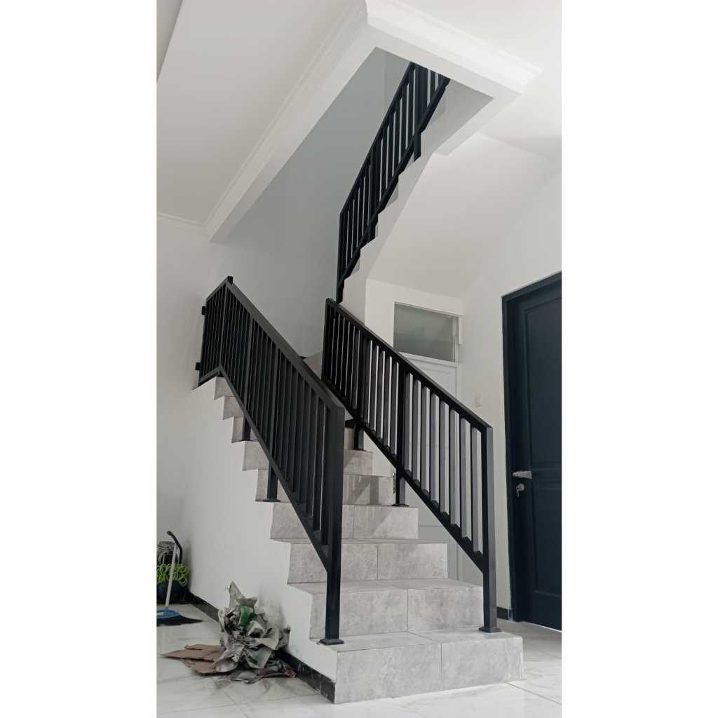 Jual Railing minimalis besi hollow / railing besi / pengaman tangga ...