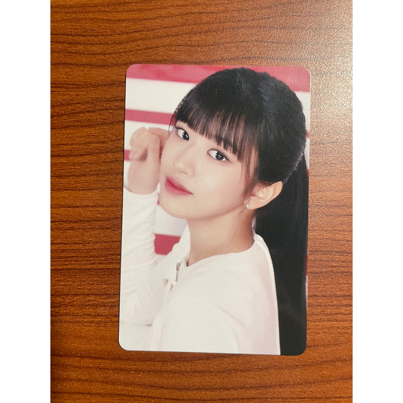 Jual OFFICIAL PHOTOCARD YUJIN IVE IZONE | Shopee Indonesia