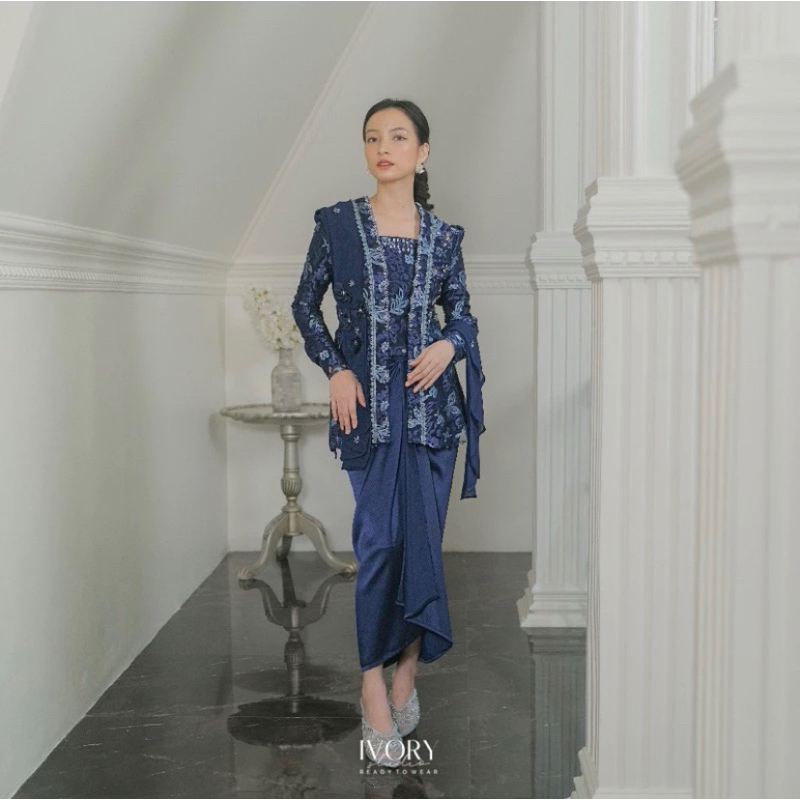 Jual (SEWA KEBAYA) IVORY STUDIO RTW KEBAYA KUTUBARU FLORAL FULL SET ...