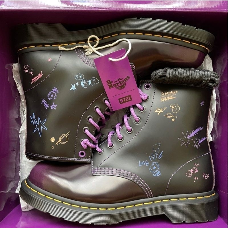Jual SEPATU DOCMART DR MARTENS X BT21 BTS ARMY 1460 SIZE 38 42 BLACK ...