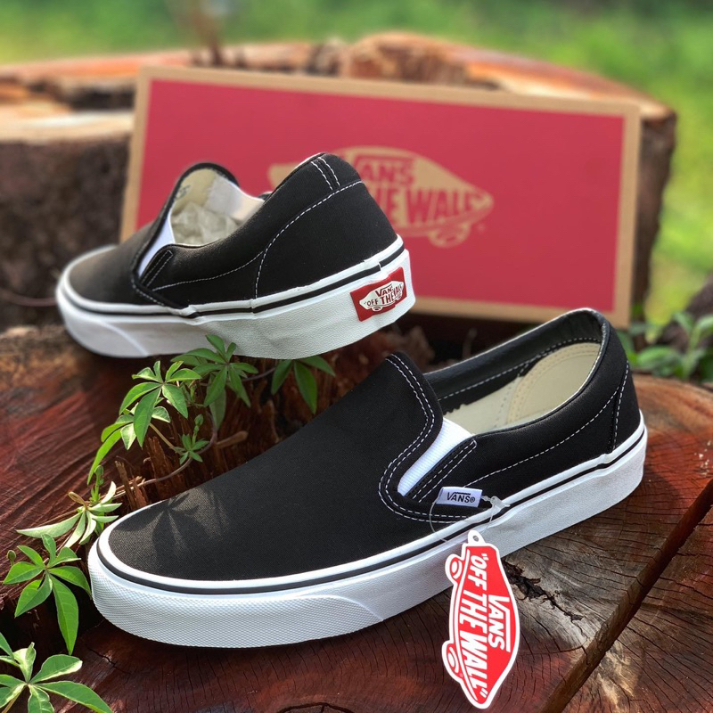 Jual Vans Slip On Classic Black White original resmi pt.navya | Shopee ...