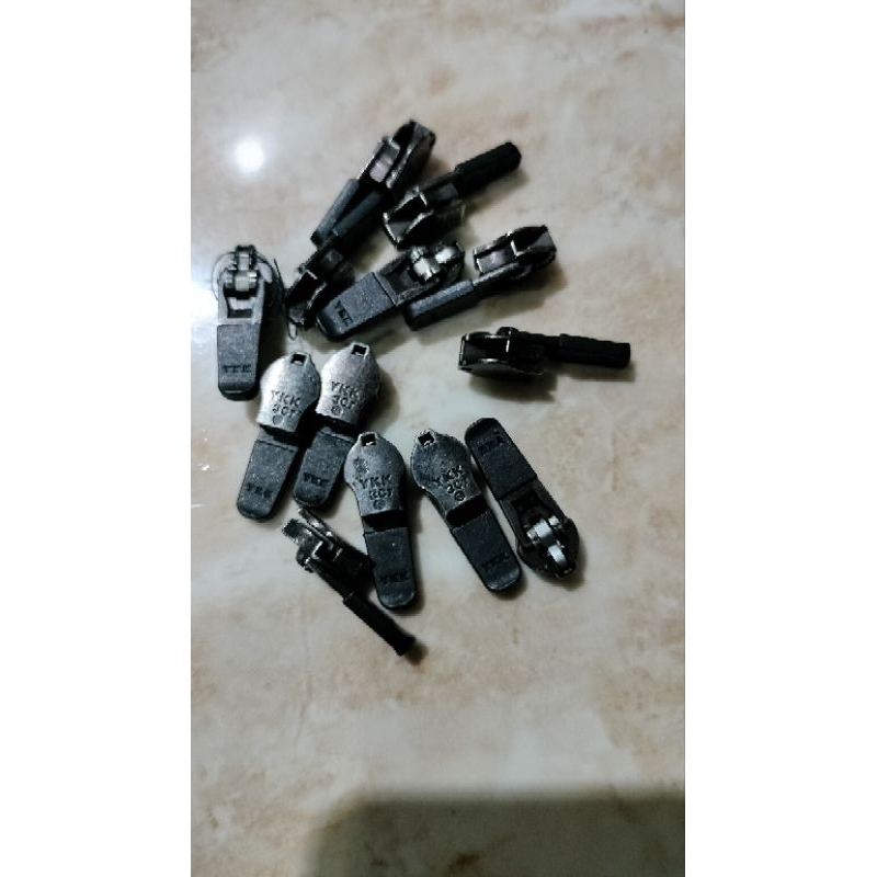 Jual kepala zipper /kepala resleting no 3 rubber(karet)normal no3 ykk ...