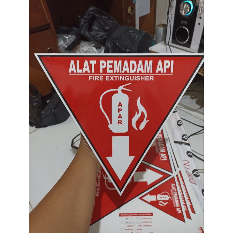 Jual SIGN STIKER SEGITIGA ( APAR ) STIKER K3 SAFETY | Shopee Indonesia