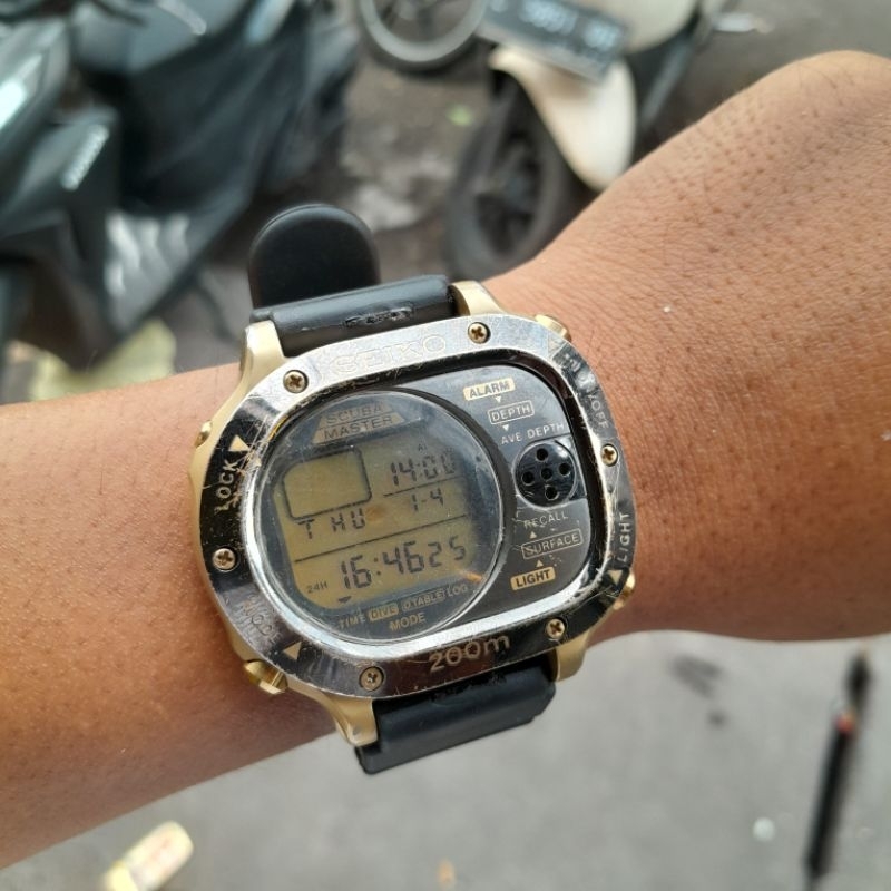 Jual Jam tangan pria SEIKO SCUBA MASTER Diver 200m M725-5A00 | Shopee ...