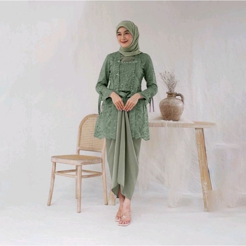 Jual Batik Official - Setelan Brukat Kutubaru Rok Lilit Outfit 2025 He ...