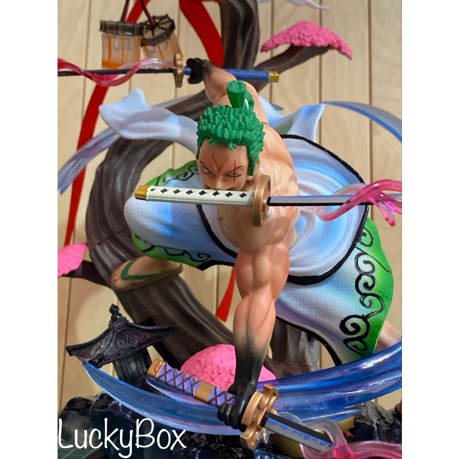 Jual Action figure One Piece Zoro sakura tree diorama | Shopee Indonesia