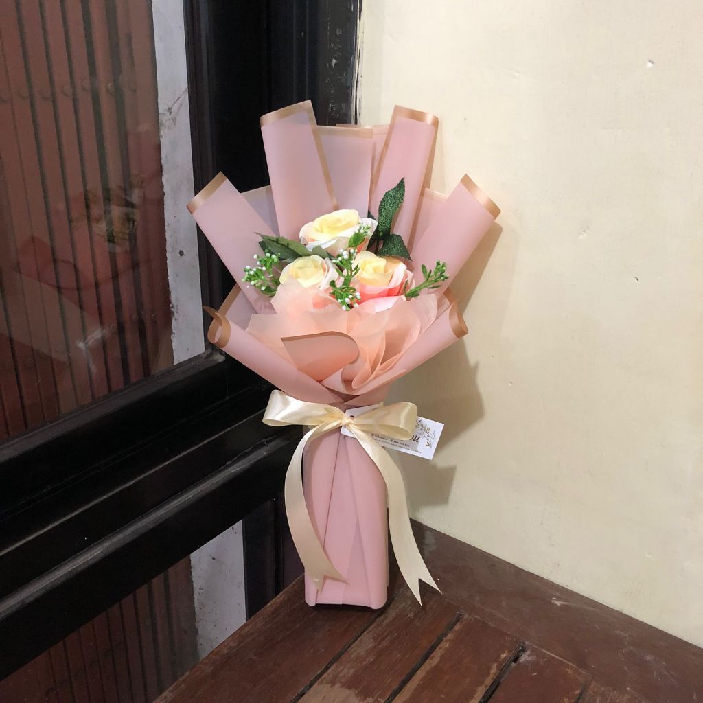 Jual buket bunga mini / buket bunga coklat / buket valentine / buket ...