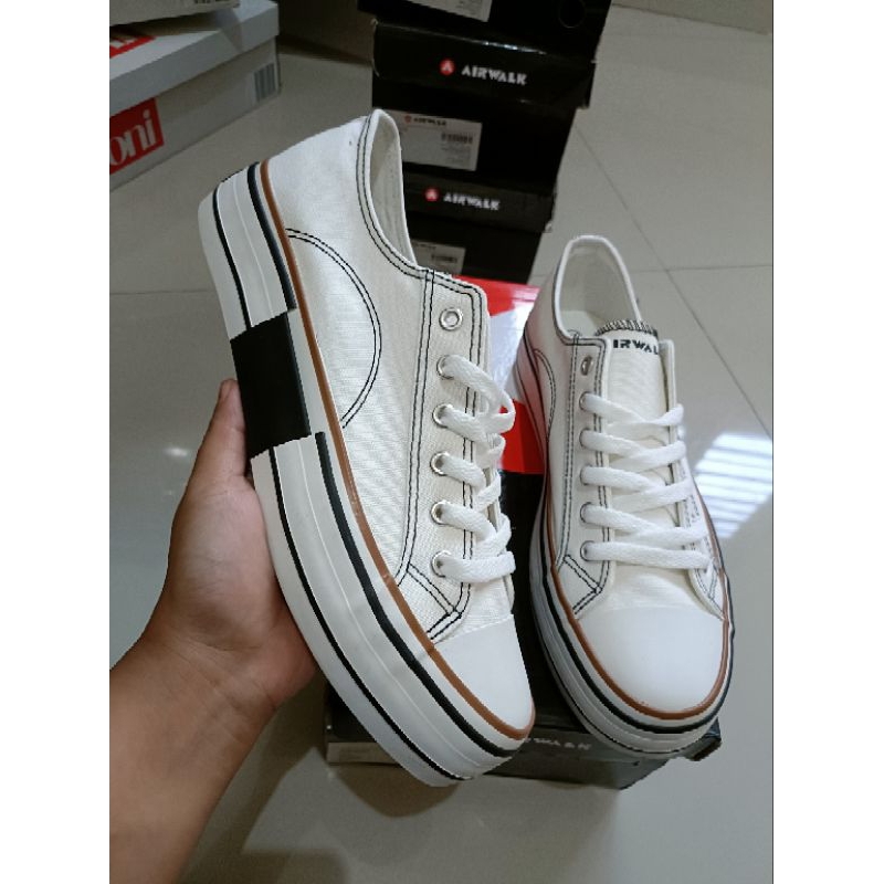 Jual 44 sports station big sale airwalk torrence white | Shopee Indonesia