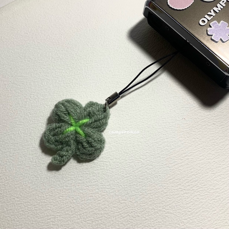 Jual Four Leaf Clover Crochet Phone Digicam Strap Charm Keychain ...