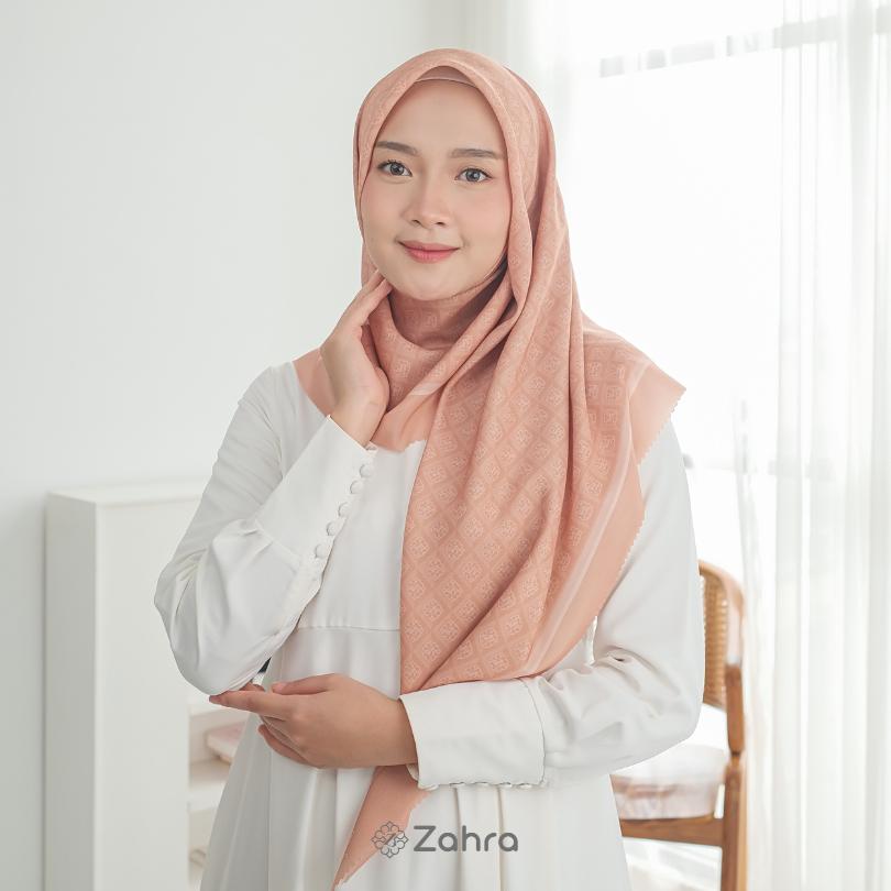 Jual Lala Scarf / HIjab Segi Empat / Pattern Scarf / Hijab Voal Motif ...