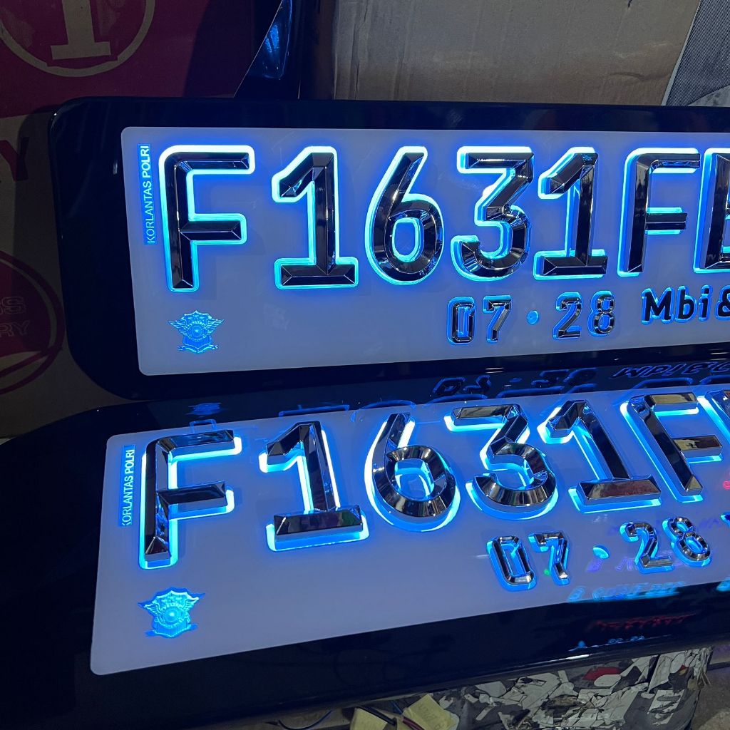 Jual Plat Mobil Akrilik Led 5D / Plat Putih / Font Baru | Shopee Indonesia