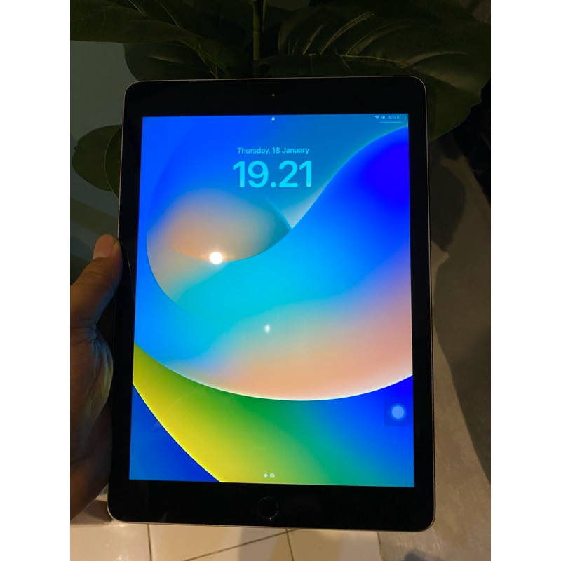Jual Ipad generasi 5 128GB wifi | Shopee Indonesia