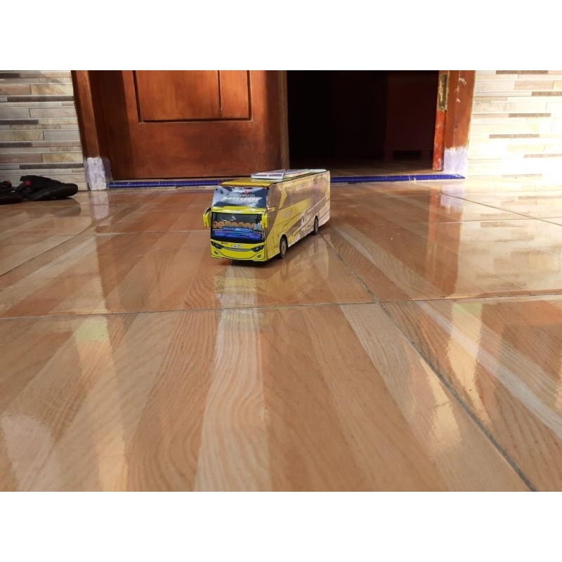 Jual miniatur bus Basuri ONE PIECE FULL BASURI | Shopee Indonesia