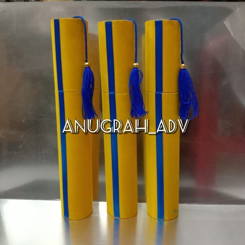 Jual tabung wisuda mahasiswa - KUNING LIST BIRU | Shopee Indonesia