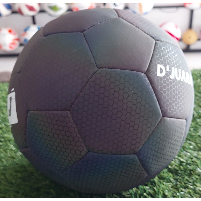 Jual BOLA SEPAK SIZE 5 ORIGINAL BISA BERUBAH WARNA / BOLA SEPAK SIZE 5 ...