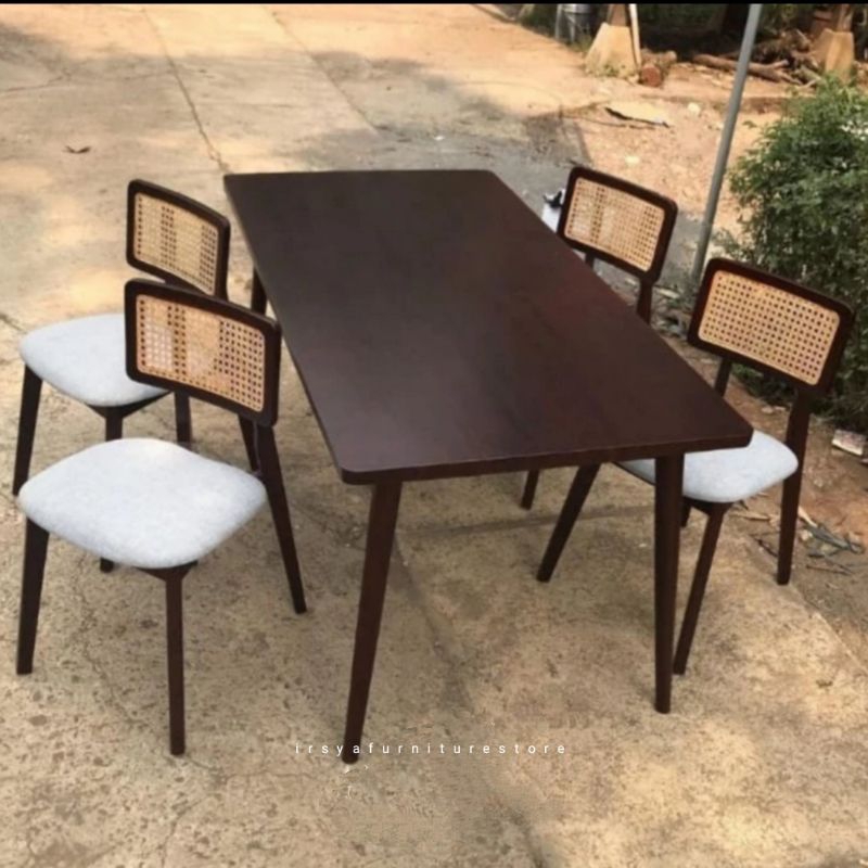 Jual Meja Makan Kayu Jati 4 Kursi Sandaran Rotan | Shopee Indonesia