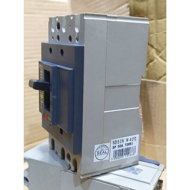 Jual BREAKER MCCB MERLIN GERIN COMPACT NB50N 50A | Shopee Indonesia