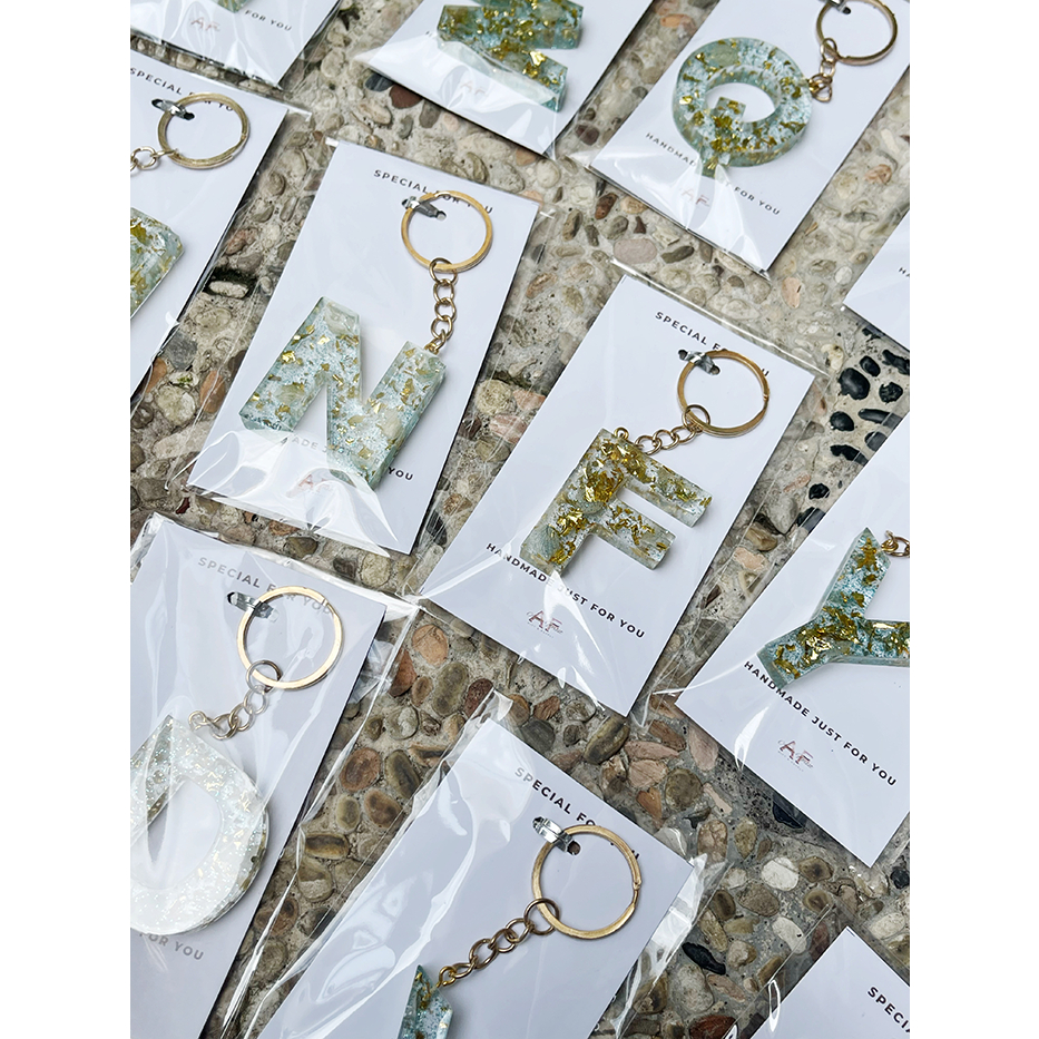 Jual ( Biru Bening) Alphabet Letter Keychain Resin Gantungan Kunci ...