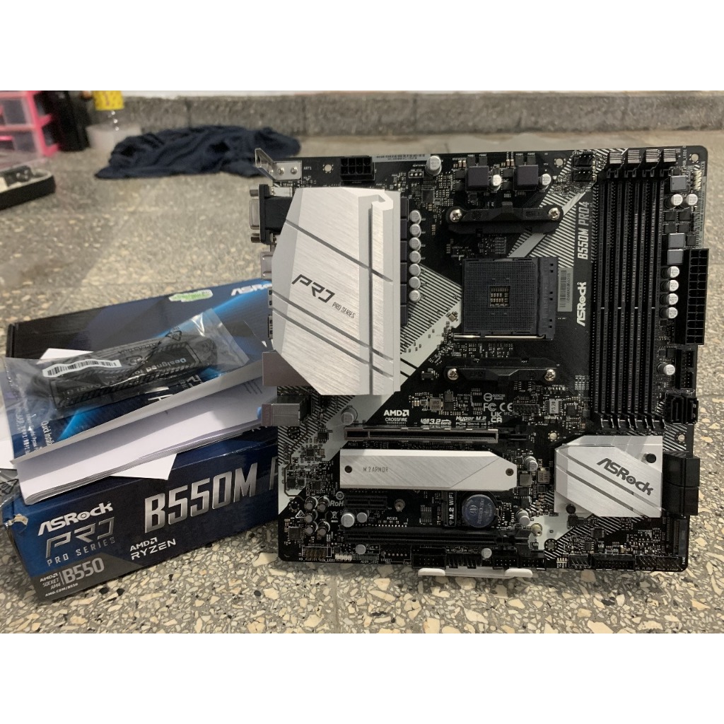 Jual mobo Asrock B550M PRO 4 AMD SOCKET AM4 Chipset B550 DDR4 | Shopee ...