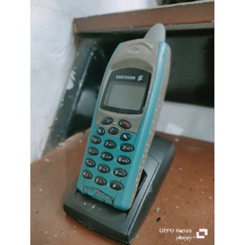 Jual Ericsson R310 hiu langka mulus | Shopee Indonesia