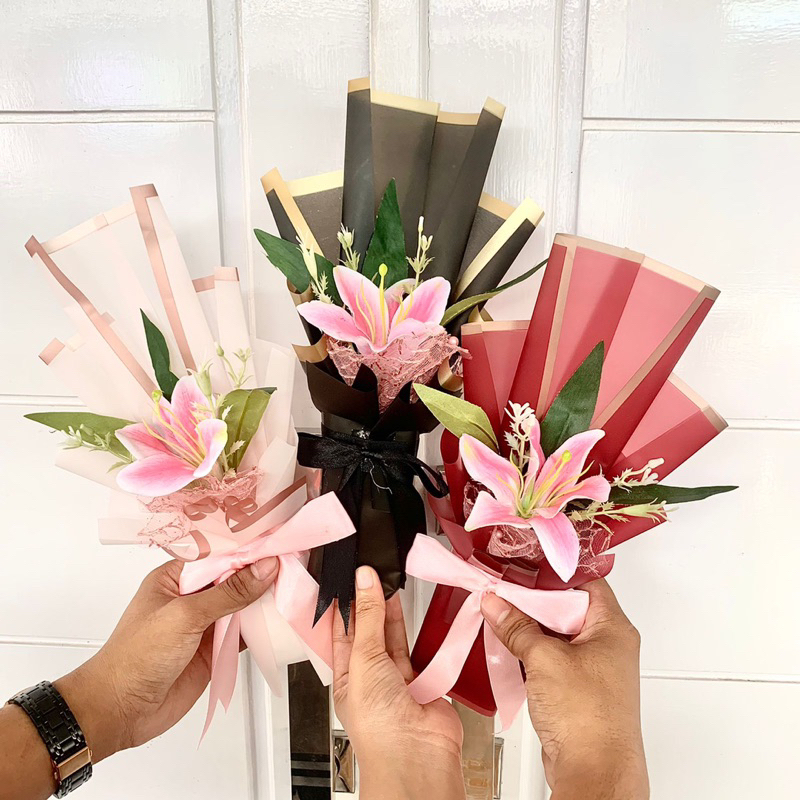 Jual MODEL BUCKET TERBARU!! Free plastik dan kartu ucapan/ Buket bunga ...