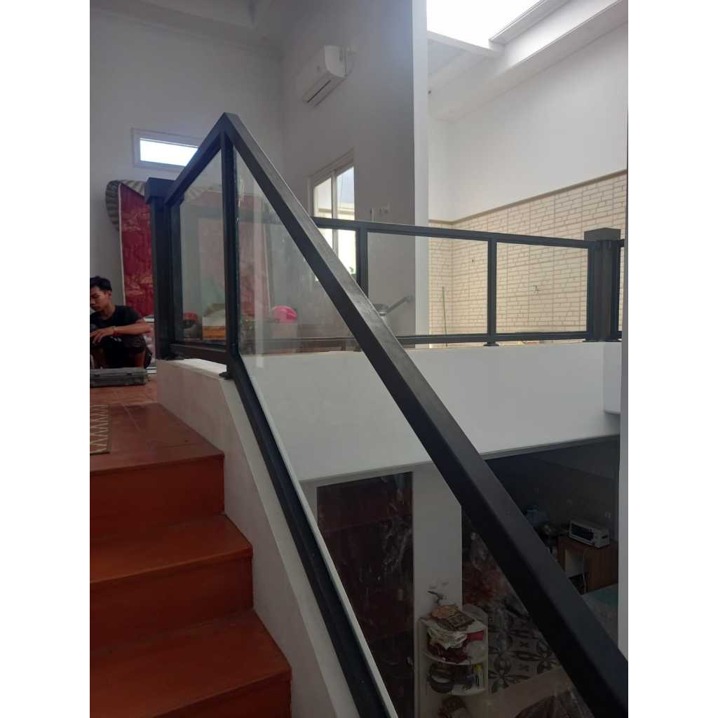 Jual Railing kaca minimalis / Railing kaca frame besi / Railing tangga ...