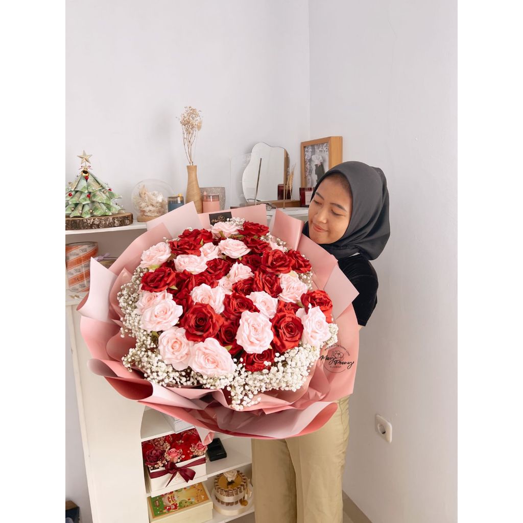 Jual ARTIFICIAL ROSE BOUQUET 50 STEM - BUKET BUNGA VALENTINE MAWAR ...