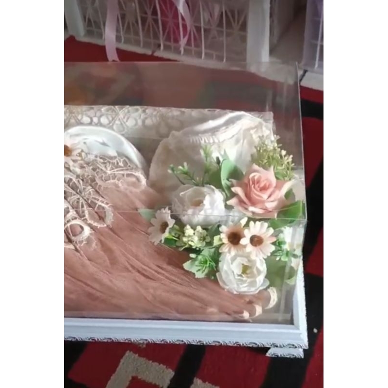 Jual rangkaian bunga dalam box seserahan | Shopee Indonesia