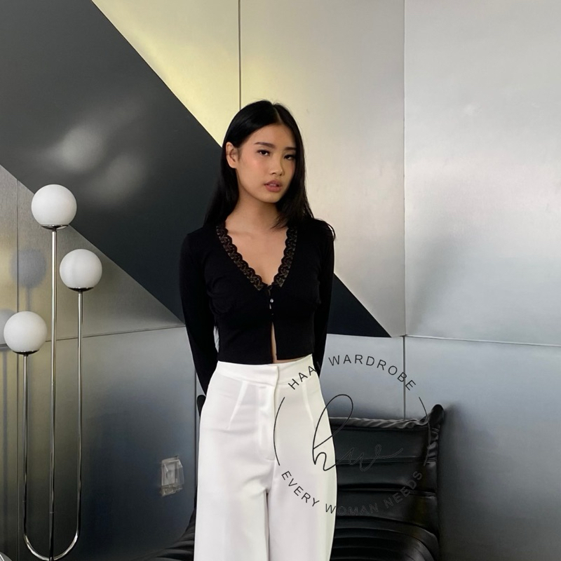 Jual HW - Naura Top - 037 - Baju Lace Wanita Deep V Neck Longsleeve ...