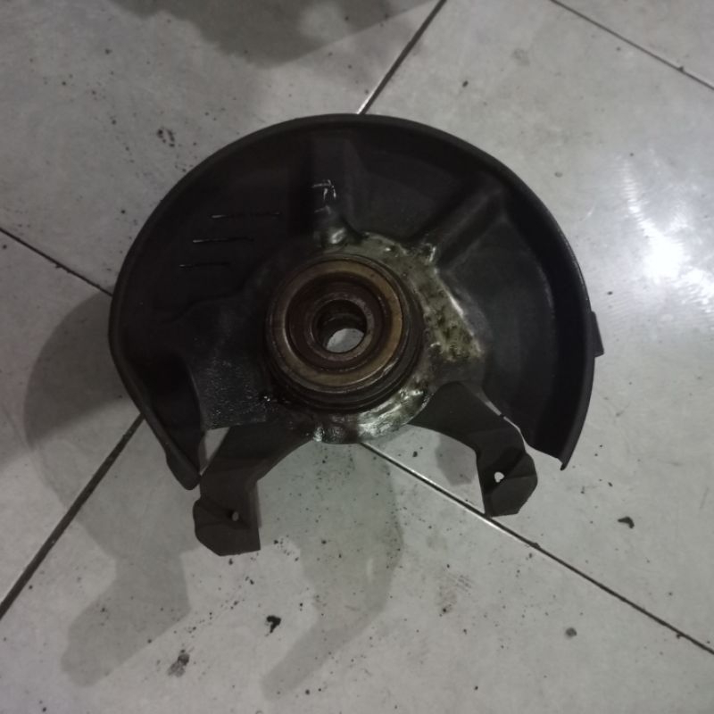 Jual hub nap roda bearing roda depan kanan charade G10 G11 83 -87 ...