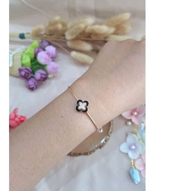 Jual gelang clover bt ad cat"an | Shopee Indonesia