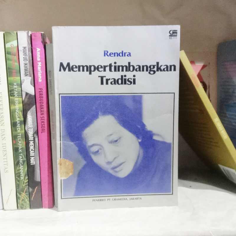 Jual W.S. Rendra Disebabkan Oleh Angin / Mempertimbangkan Tradisi ...