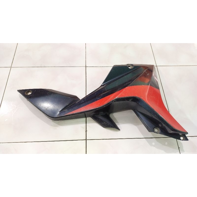 Jual Cover sambungan sayap bawah Honda blade lama original 2nd sebelah ...