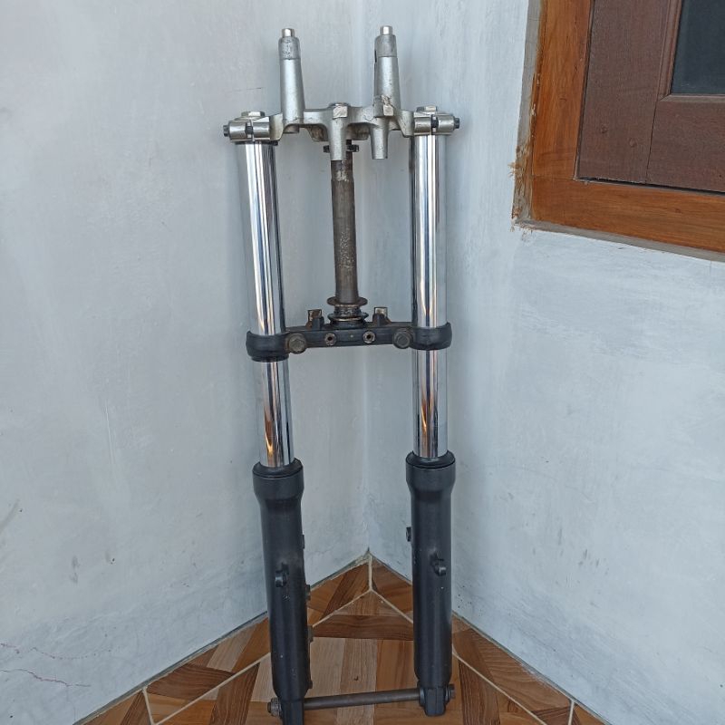 Jual shockbreaker shok depan assy 45P Yamaha byson pnp rx king Original | Shopee Indonesia