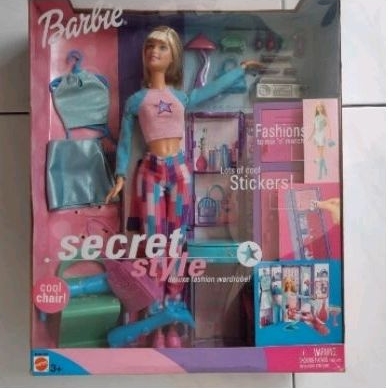 Jual BARBIE Secret Style Deluxe Fashion Wardrobe | Shopee Indonesia