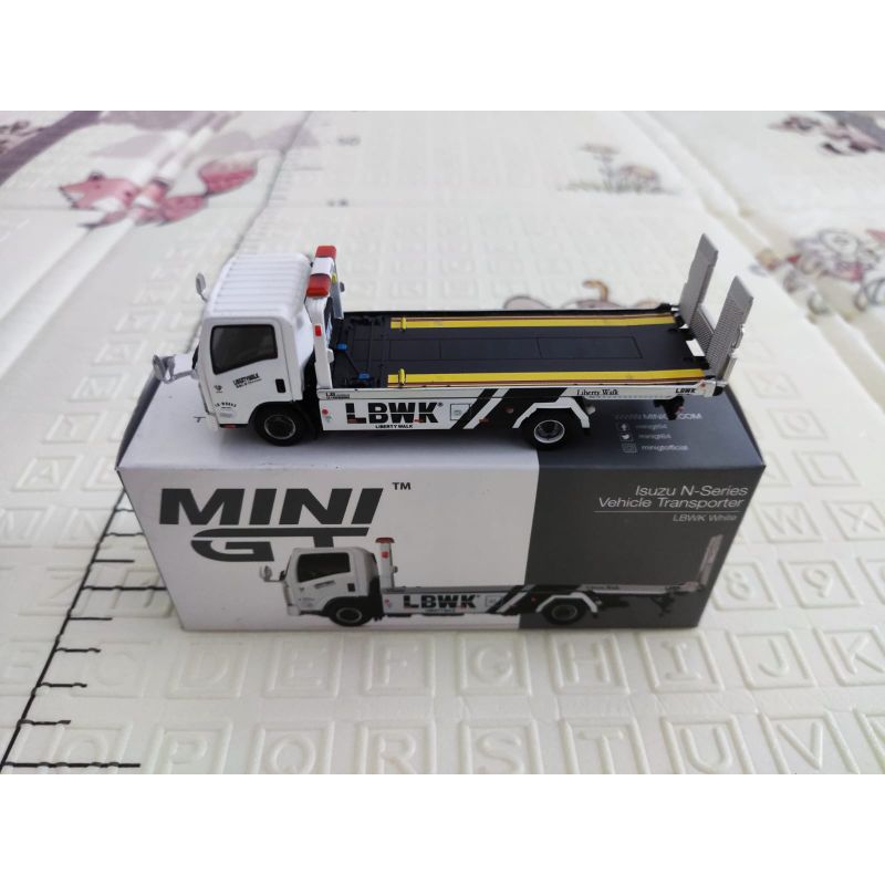 Jual Mini GT Isuzu N-Series Vehicle Transporter LBWK White | Shopee ...