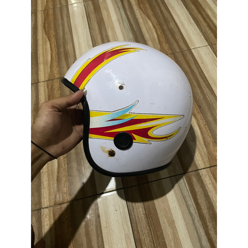 Jual bahan helm Yamaha jadul lidah api warna hitam second original ...