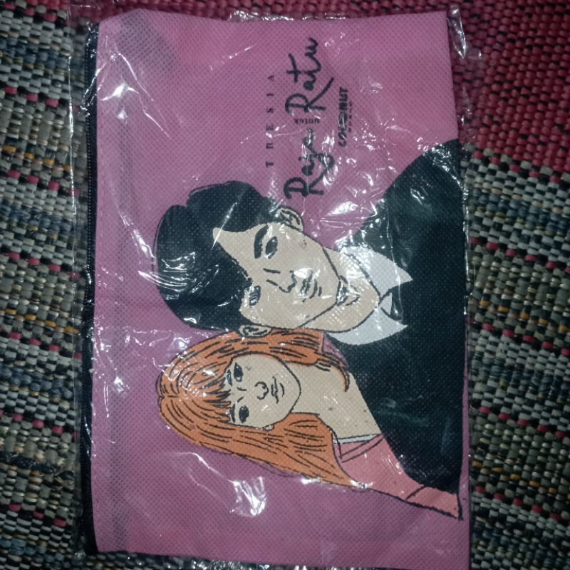 Jual Pouch merch Raja Untuk Ratu | Shopee Indonesia