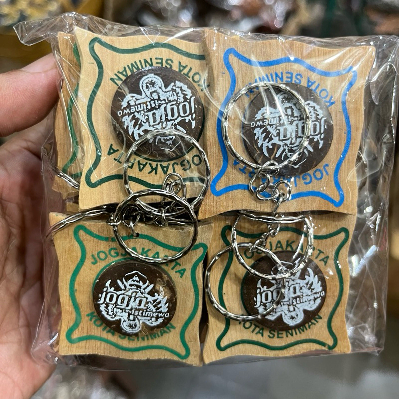 Jual Souvenir Gantungan Kunci Khas Malioboro Jogja Bahan Kayu 1 Kodi (isi 20pcs) | Shopee Indonesia