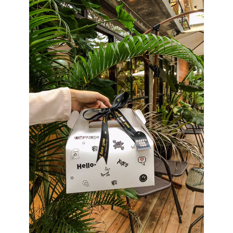 Jual Large Box (include random snack) | Shopee Indonesia