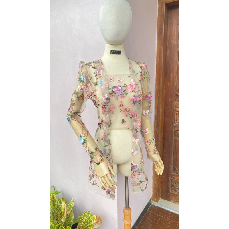 Jual SEVENBEE - Kebaya Garden - Kebaya Kutu baru modern | kebaya tulle ...